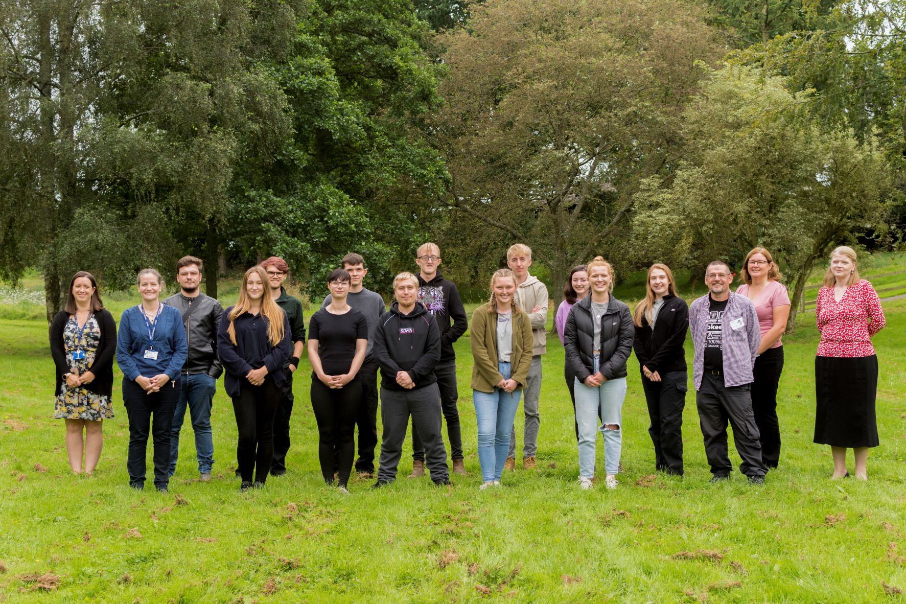 Sparsholt College welcomes first cohort of new Zookeeper and Aquarist ...